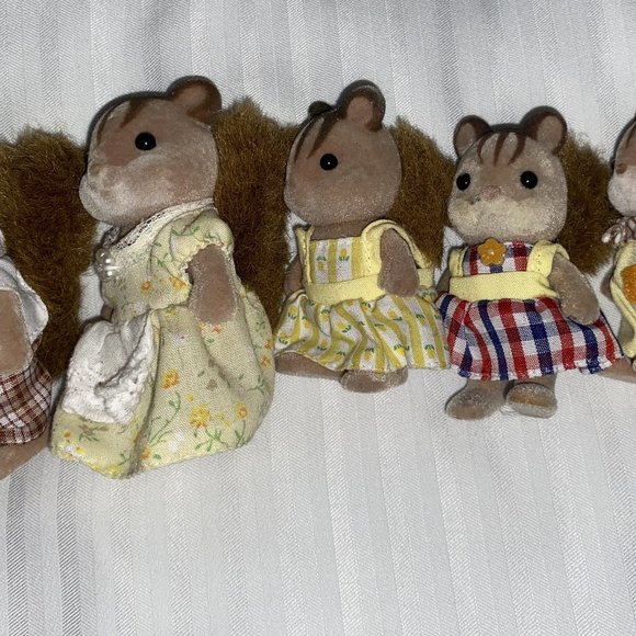 calico critters | Toys | Calico Critters Walnut Squirrel Family Set Of ...